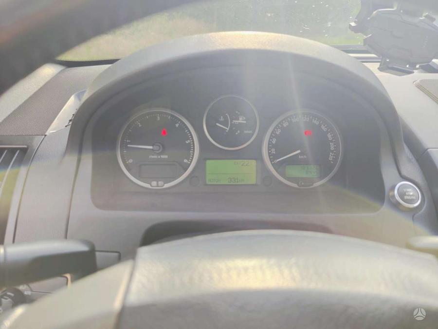 Zils Land Rover Freelander 2007 Viļņa, ar dzinēja tilpumu 2.20 L un nobraukumu 183 tūkst. km par 3300 €, foto 24 vietnē AUTOMOTO.COM.LV