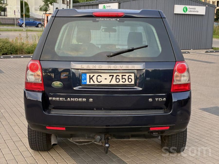 Blue Land Rover Freelander 2008 in Riga, with an engine capacity of 2.20 L and mileage of 159 thousand km for 2950 €, photo 7 on AUTOMOTO.COM.LV