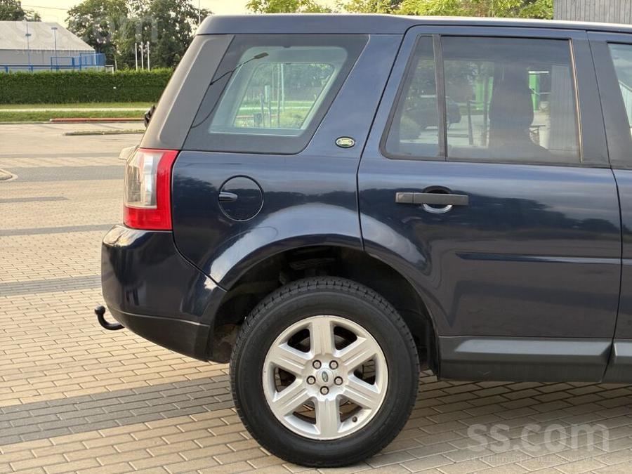 Blue Land Rover Freelander 2008 in Riga, with an engine capacity of 2.20 L and mileage of 159 thousand km for 2950 €, photo 9 on AUTOMOTO.COM.LV