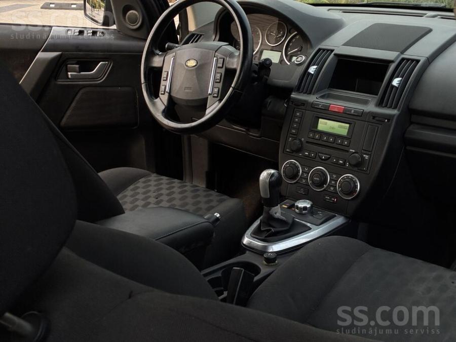 Blue Land Rover Freelander 2008 in Riga, with an engine capacity of 2.20 L and mileage of 159 thousand km for 2950 €, photo 13 on AUTOMOTO.COM.LV