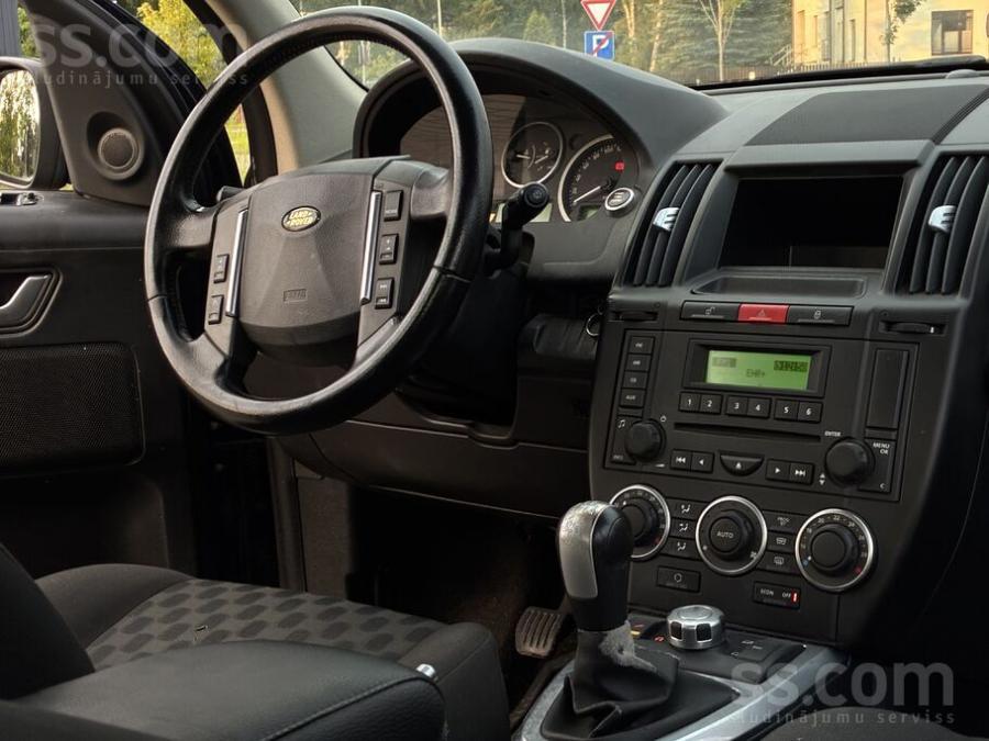Blue Land Rover Freelander 2008 in Riga, with an engine capacity of 2.20 L and mileage of 159 thousand km for 2950 €, photo 14 on AUTOMOTO.COM.LV