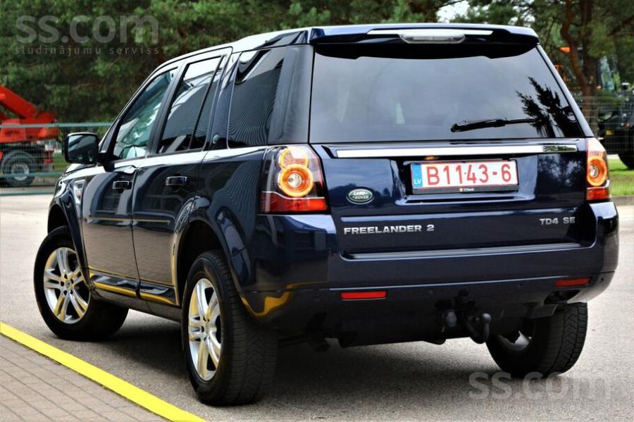 Blue Land Rover Freelander 2014 in Riga, with an engine capacity of 2.20 L and mileage of 280 thousand km for 7490 €, photo 5 on AUTOMOTO.COM.LV