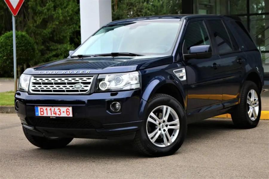 Blue Land Rover Freelander 2014 in Riga, with an engine capacity of 2.20 L and mileage of 280 thousand km for 7490 €, photo 4 on AUTOMOTO.COM.LV