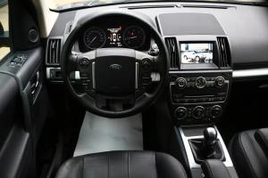 Blue Land Rover Freelander 2014 in Riga, with an engine capacity of 2.20 L and mileage of 280 thousand km for 7490 €, photo 10 on AUTOMOTO.COM.LV