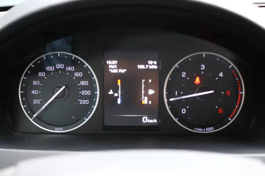 Blue Land Rover Freelander 2014 in Riga, with an engine capacity of 2.20 L and mileage of 280 thousand km for 7490 €, photo 25 on AUTOMOTO.COM.LV