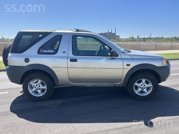 Brūns Land Rover Freelander 1998 Liepāja, ar dzinēja tilpumu 2.00 L un nobraukumu 360 tūkst. km par 1700 €, foto 4 vietnē AUTOMOTO.COM.LV
