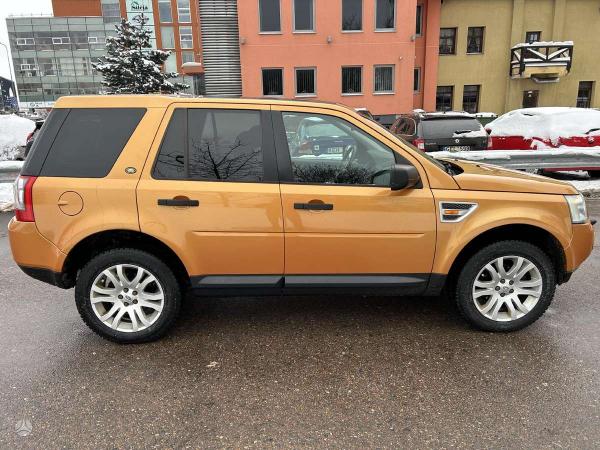 Brown Land Rover Freelander 2008 in Vilnius, with an engine capacity of 2.18 L and mileage of 304 thousand km for 2800 €, photo 4 on AUTOMOTO.COM.LV