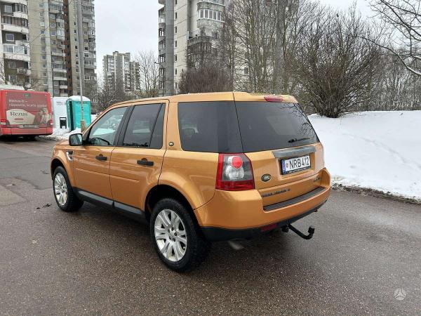 Brown Land Rover Freelander 2008 in Vilnius, with an engine capacity of 2.18 L and mileage of 304 thousand km for 2800 €, photo 7 on AUTOMOTO.COM.LV