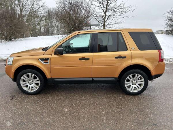 Brown Land Rover Freelander 2008 in Vilnius, with an engine capacity of 2.18 L and mileage of 304 thousand km for 2800 €, photo 8 on AUTOMOTO.COM.LV