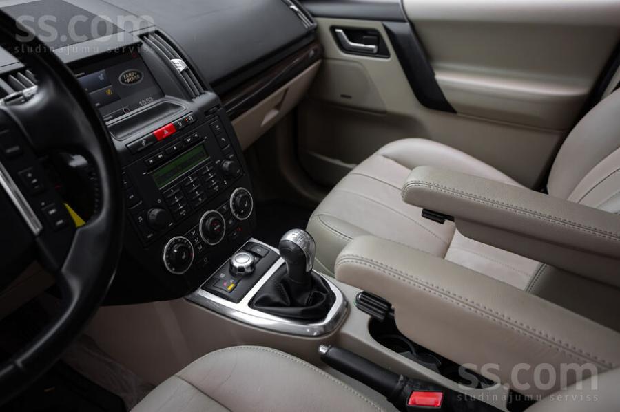 Brūns Land Rover Freelander 2012 Jelgava, ar dzinēja tilpumu 2.20 L un nobraukumu 0 tūkst. km par 6950 €, foto 14 vietnē AUTOMOTO.COM.LV