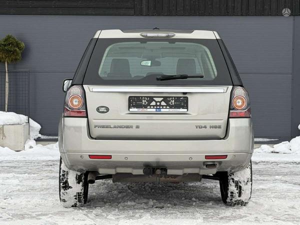 Brown Land Rover Freelander 2013 in Siauliai, with an engine capacity of 2.18 L and mileage of 246 thousand km for 7890 €, photo 6 on AUTOMOTO.COM.LV