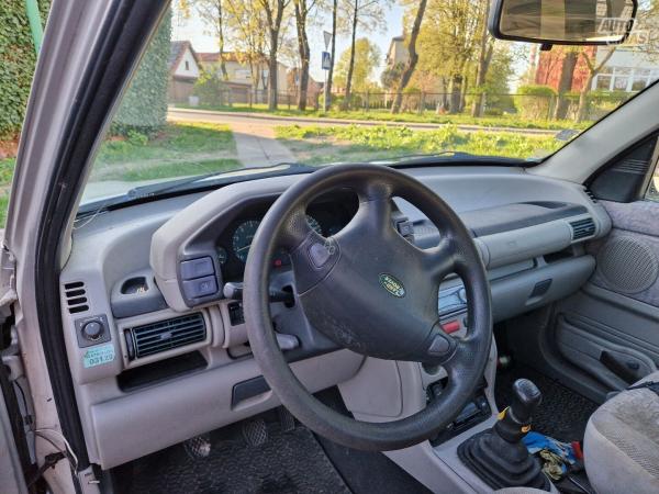 Land Rover Freelander 2000 Klaipėda, ar dzinēja tilpumu 1.80 L un nobraukumu 220 tūkst. km par 1000 €, foto 9 vietnē AUTOMOTO.COM.LV