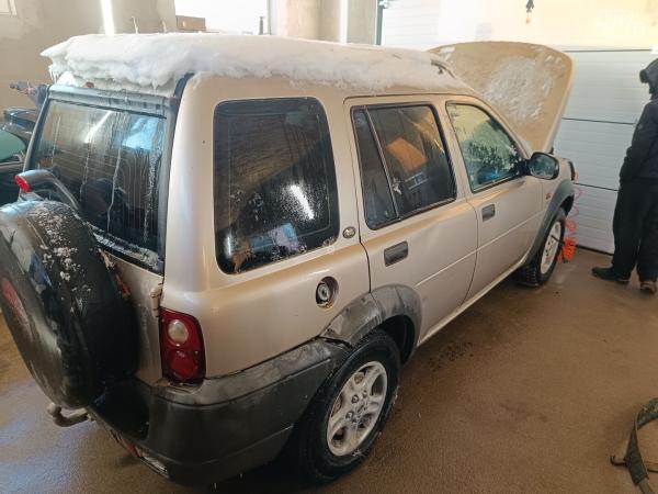 Land Rover Freelander 2000 Jurbarkas, ar dzinēja tilpumu 2.00 L un nobraukumu 228 tūkst. km par 2000 €, foto 2 vietnē AUTOMOTO.COM.LV