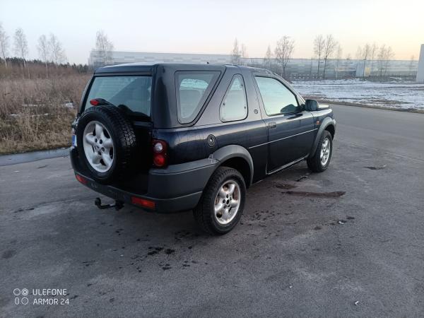 Land Rover Freelander 2000 Viļņa, ar dzinēja tilpumu 2.00 L un nobraukumu 263 tūkst. km par 800 €, foto 3 vietnē AUTOMOTO.COM.LV