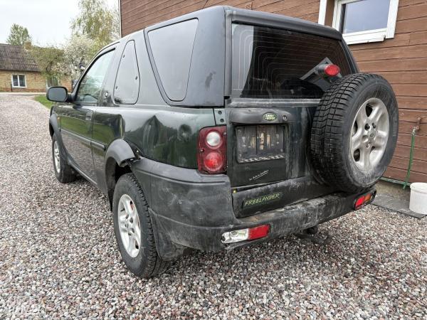 Land Rover Freelander 2000 Viļņa, ar dzinēja tilpumu 2.00 L un nobraukumu 324 tūkst. km par 950 €, foto 4 vietnē AUTOMOTO.COM.LV