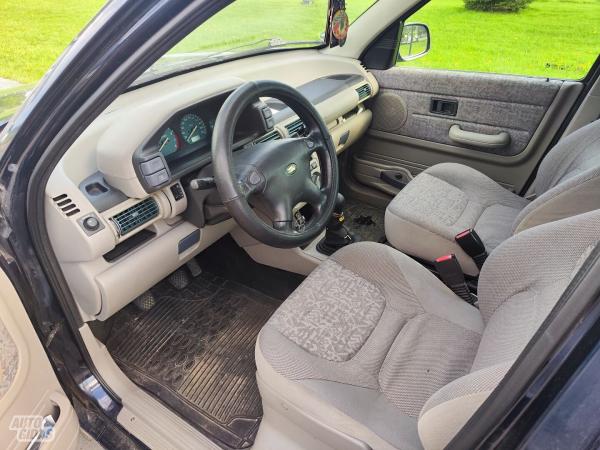 Land Rover Freelander 2000 in Marijampole, with an engine capacity of 1.80 L and mileage of 215 thousand km for 2000 €, photo 4 on AUTOMOTO.COM.LV