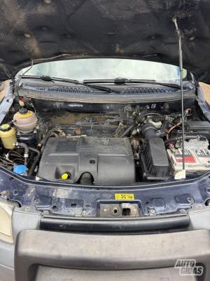 Land Rover Freelander 2000 Marijampole, ar dzinēja tilpumu 2.00 L un nobraukumu 321 tūkst. km par 2000 €, foto 14 vietnē AUTOMOTO.COM.LV