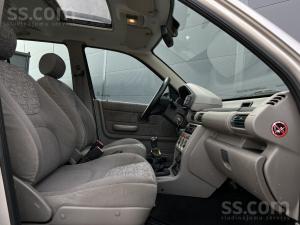 Land Rover Freelander 2000 in Riga, with an engine capacity of 1.80 L and mileage of 233 thousand km for 2400 €, photo 7 on AUTOMOTO.COM.LV