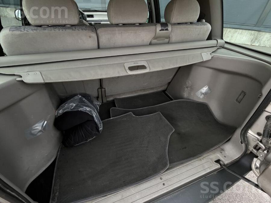 Land Rover Freelander 2000 in Riga, with an engine capacity of 1.80 L and mileage of 233 thousand km for 2400 €, photo 9 on AUTOMOTO.COM.LV