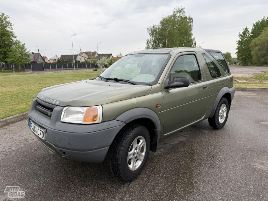 Land Rover Freelander 2000 Panevēža, ar dzinēja tilpumu 1.80 L un nobraukumu 150 tūkst. km par 2500 €, foto 1 vietnē AUTOMOTO.COM.LV