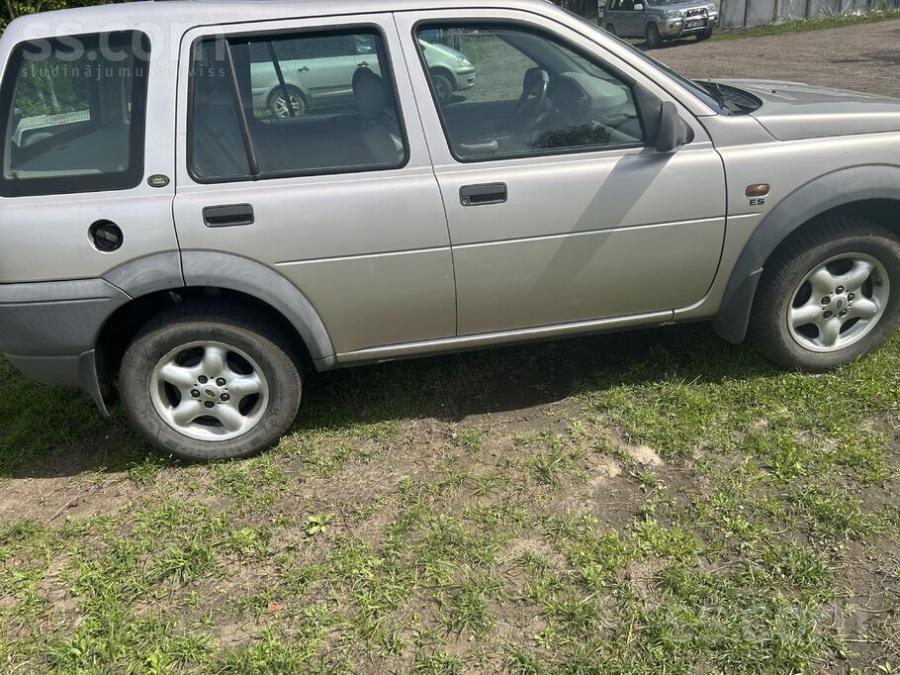 Land Rover Freelander 2001 Jelgava, ar dzinēja tilpumu 1.80 L un nobraukumu 98 tūkst. km par 2399 €, foto 4 vietnē AUTOMOTO.COM.LV