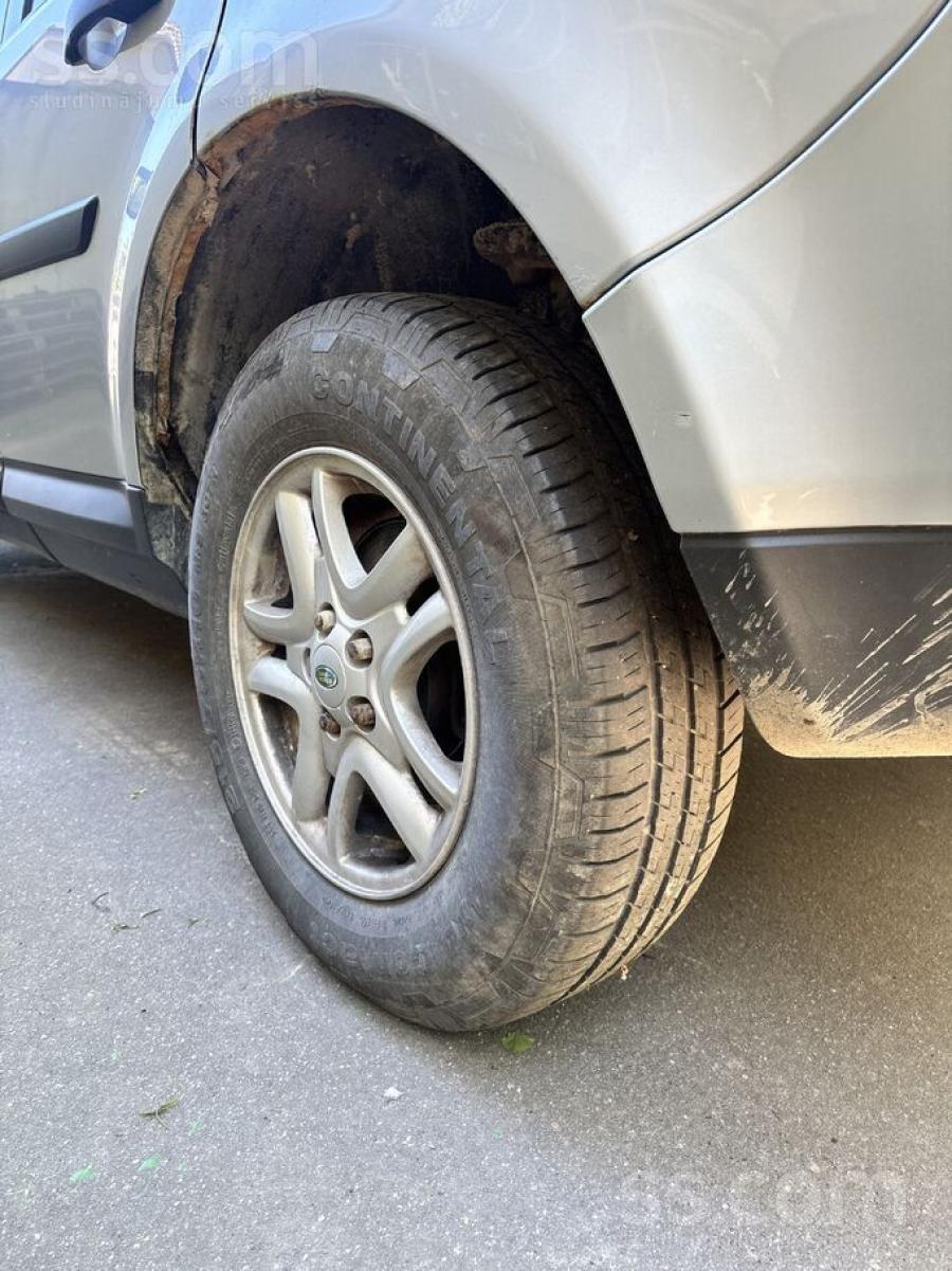 Land Rover Freelander 2007 Rīga, ar dzinēja tilpumu 2.20 L un nobraukumu 238 tūkst. km par 2430 €, foto 7 vietnē AUTOMOTO.COM.LV