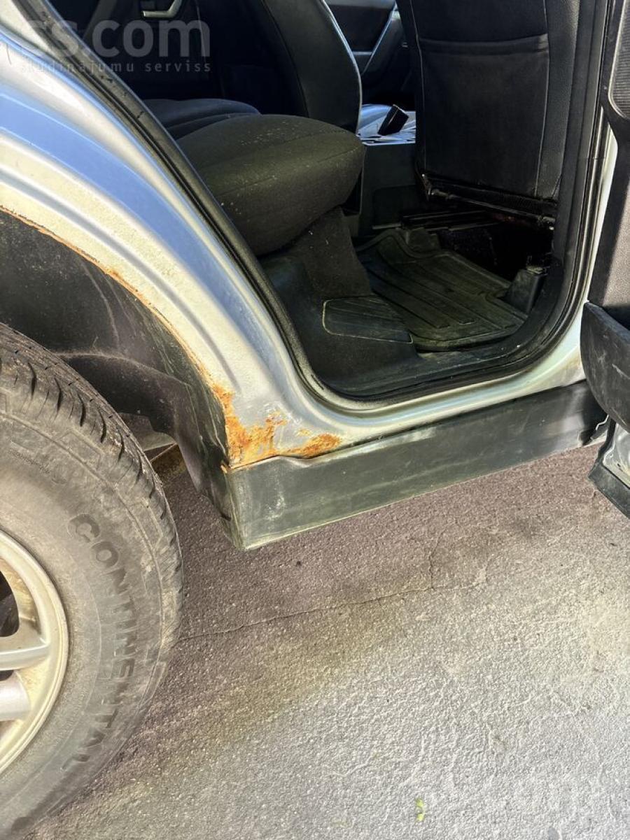 Land Rover Freelander 2007 Rīga, ar dzinēja tilpumu 2.20 L un nobraukumu 238 tūkst. km par 2430 €, foto 9 vietnē AUTOMOTO.COM.LV