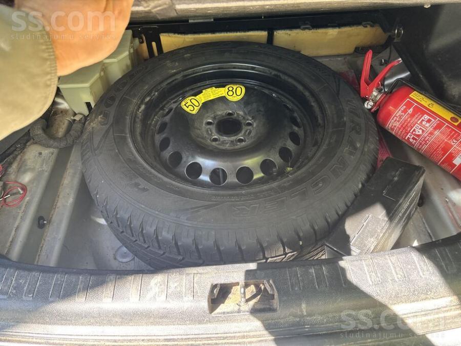 Land Rover Freelander 2007 Rīga, ar dzinēja tilpumu 2.20 L un nobraukumu 238 tūkst. km par 2430 €, foto 13 vietnē AUTOMOTO.COM.LV