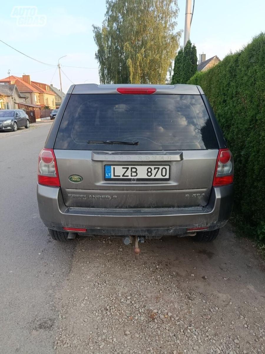 Land Rover Freelander 2008 Šauļi, ar dzinēja tilpumu 2.20 L un nobraukumu 354 tūkst. km par 2650 €, foto 5 vietnē AUTOMOTO.COM.LV
