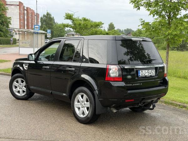 Land Rover Freelander 2012 Aizkraukle, ar dzinēja tilpumu 2.20 L un nobraukumu 232 tūkst. km par 7650 €, foto 2 vietnē AUTOMOTO.COM.LV