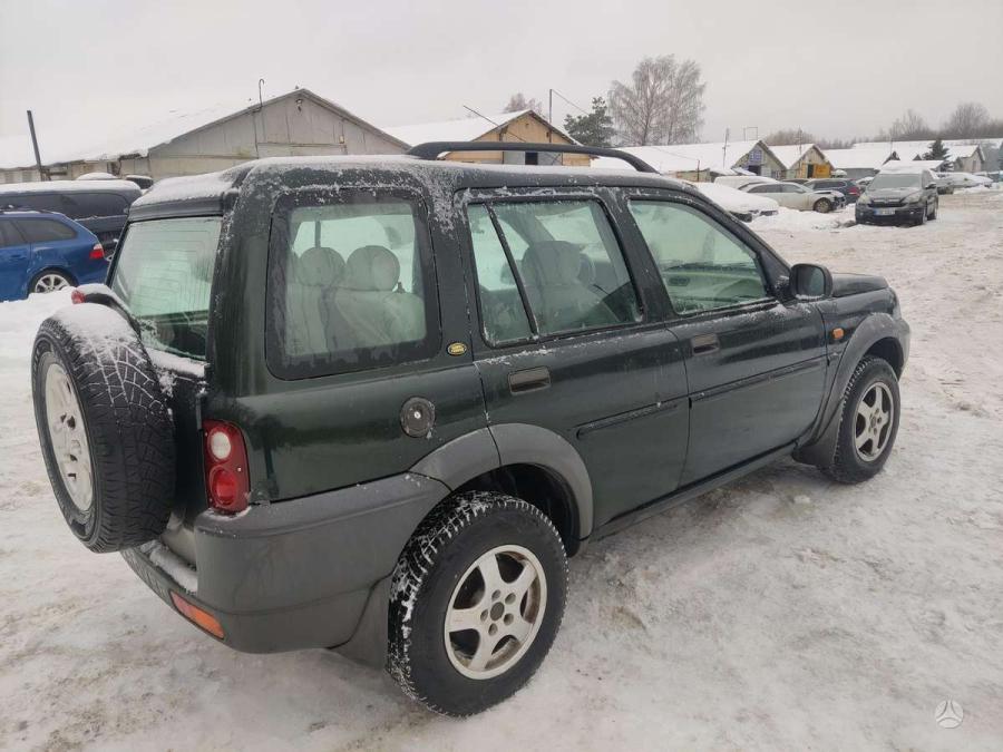 Zaļš Land Rover Freelander 1998 Viļņa, ar dzinēja tilpumu 1.99 L un nobraukumu 502 tūkst. km par 1300 €, foto 4 vietnē AUTOMOTO.COM.LV
