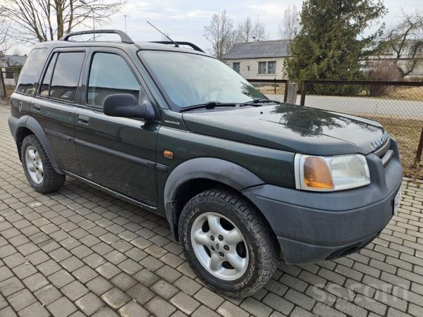 Green Land Rover Freelander 1998 in Bauska, with an engine capacity of 1.80 L and mileage of 223 thousand km for 2055 €, photo 1 on AUTOMOTO.COM.LV