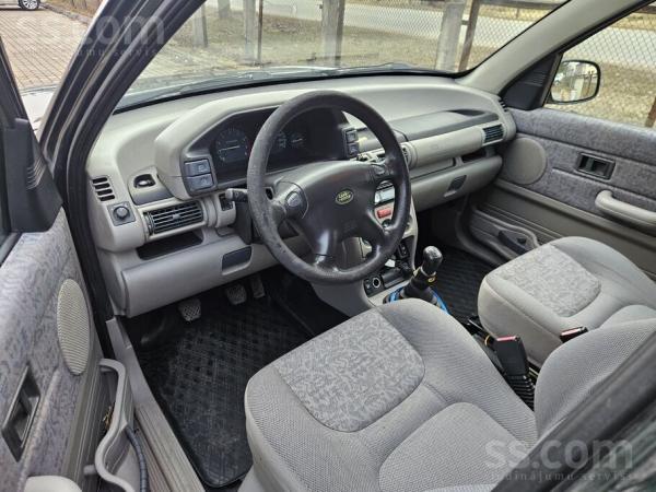 Green Land Rover Freelander 1998 in Bauska, with an engine capacity of 1.80 L and mileage of 223 thousand km for 2055 €, photo 8 on AUTOMOTO.COM.LV