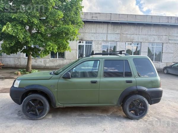Green Land Rover Freelander 2001 in Balvi, with an engine capacity of 2.00 L and mileage of 360 thousand km for 850 €, photo 5 on AUTOMOTO.COM.LV