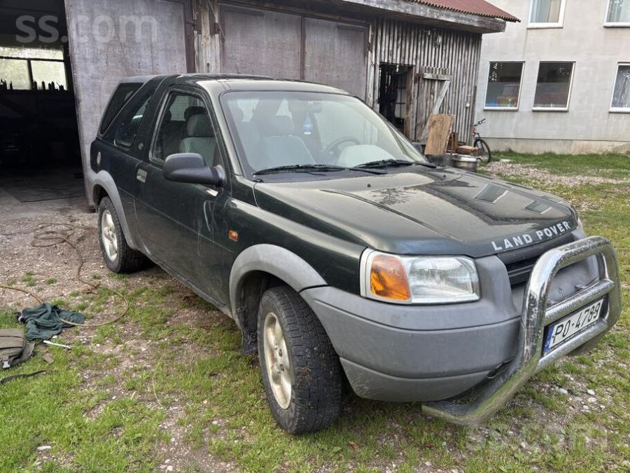Green Land Rover Freelander 2001 in Liepaja, with an engine capacity of 1.80 L and mileage of 180 thousand km for 1245 €, photo 1 on AUTOMOTO.COM.LV