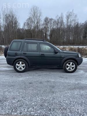 Zaļš Land Rover Freelander 2002 Rēzekne, ar dzinēja tilpumu 2.00 L un nobraukumu 0 tūkst. km par 2050 €, foto 3 vietnē AUTOMOTO.COM.LV