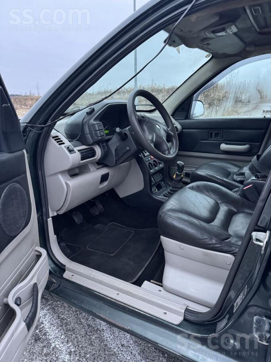Zaļš Land Rover Freelander 2002 Rēzekne, ar dzinēja tilpumu 2.00 L un nobraukumu 0 tūkst. km par 2050 €, foto 5 vietnē AUTOMOTO.COM.LV