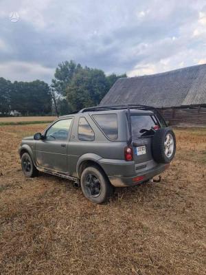 Green Land Rover Freelander 2002 in Prienai, with an engine capacity of 1.95 L and mileage of 154 thousand km for 1550 €, photo 6 on AUTOMOTO.COM.LV