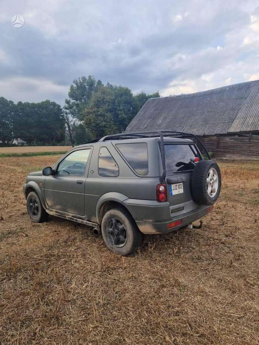 Green Land Rover Freelander 2002 in Prienai, with an engine capacity of 1.95 L and mileage of 154 thousand km for 1550 €, photo 6 on AUTOMOTO.COM.LV