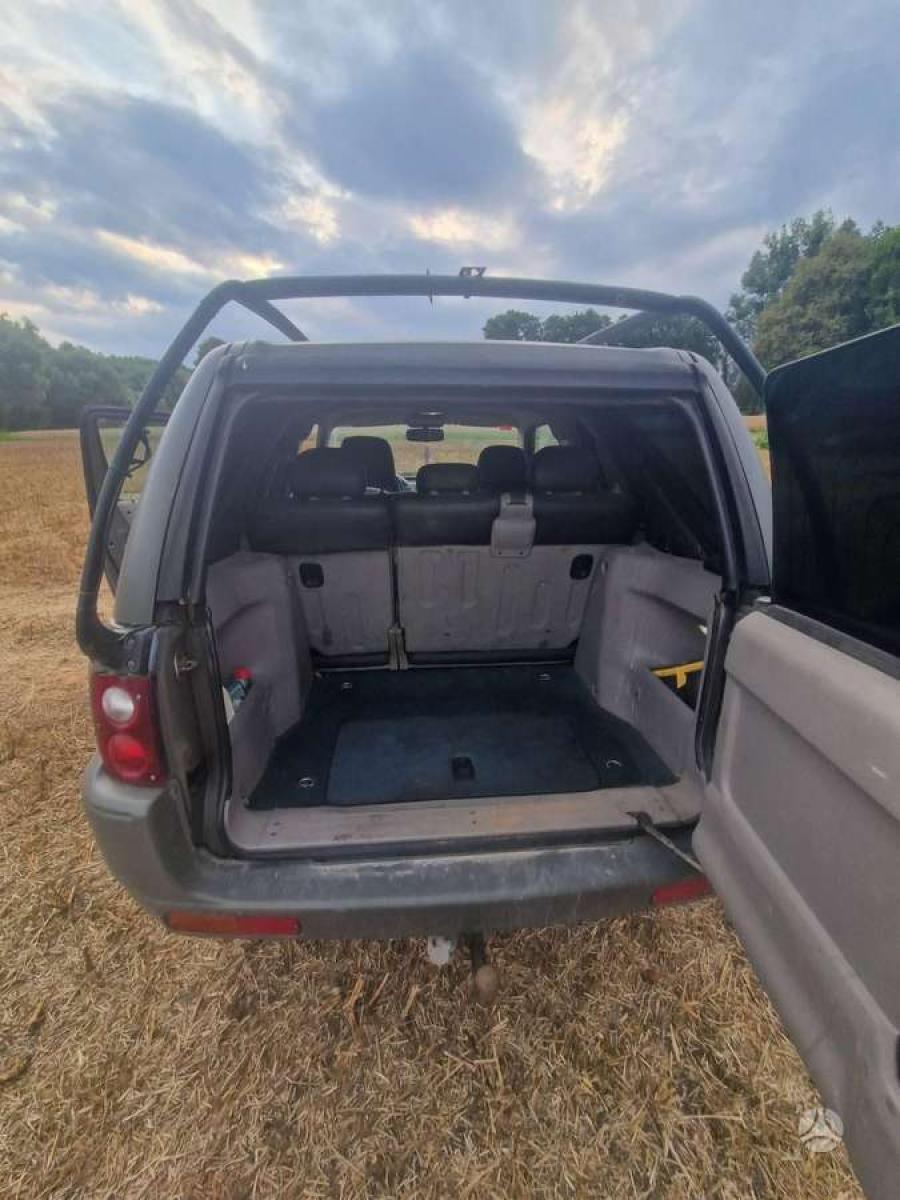 Green Land Rover Freelander 2002 in Prienai, with an engine capacity of 1.95 L and mileage of 154 thousand km for 1550 €, photo 12 on AUTOMOTO.COM.LV