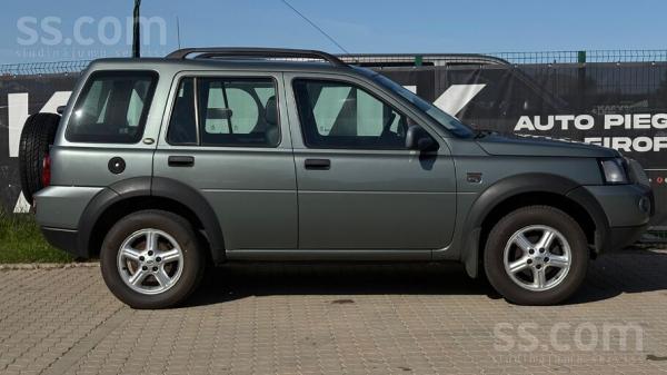 Zaļš Land Rover Freelander 2003 Liepāja, ar dzinēja tilpumu 2.00 L un nobraukumu 382 tūkst. km par 2450 €, foto 3 vietnē AUTOMOTO.COM.LV