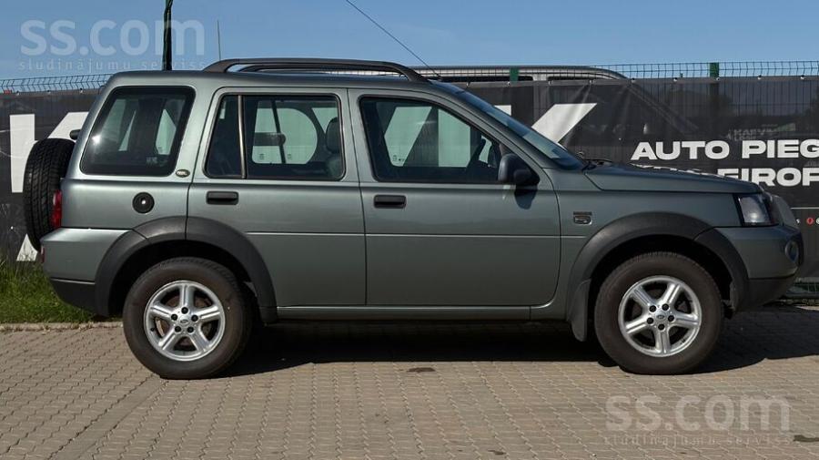 Green Land Rover Freelander 2003 in Liepaja, with an engine capacity of 2.00 L and mileage of 382 thousand km for 2450 €, photo 4 on AUTOMOTO.COM.LV