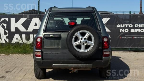Zaļš Land Rover Freelander 2003 Liepāja, ar dzinēja tilpumu 2.00 L un nobraukumu 382 tūkst. km par 2450 €, foto 5 vietnē AUTOMOTO.COM.LV