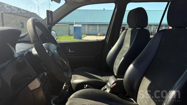 Zaļš Land Rover Freelander 2003 Liepāja, ar dzinēja tilpumu 2.00 L un nobraukumu 382 tūkst. km par 2450 €, foto 9 vietnē AUTOMOTO.COM.LV