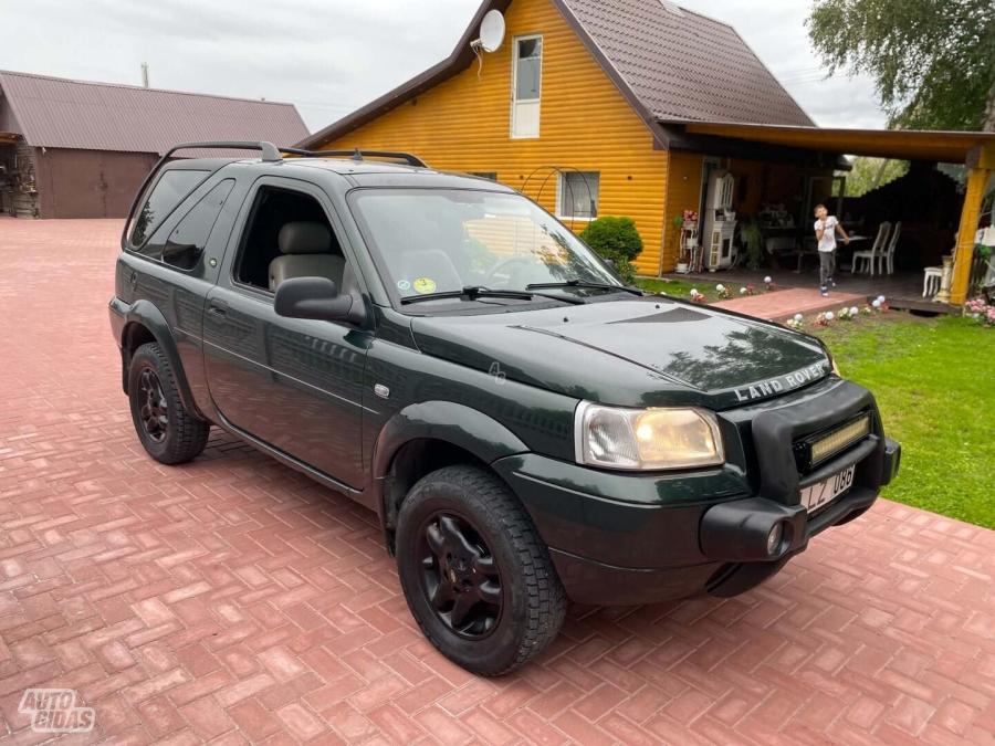 Green Land Rover Freelander 2003 in Pakruojis, with an engine capacity of 2.00 L and mileage of 297 thousand km for 2500 €, photo 3 on AUTOMOTO.COM.LV