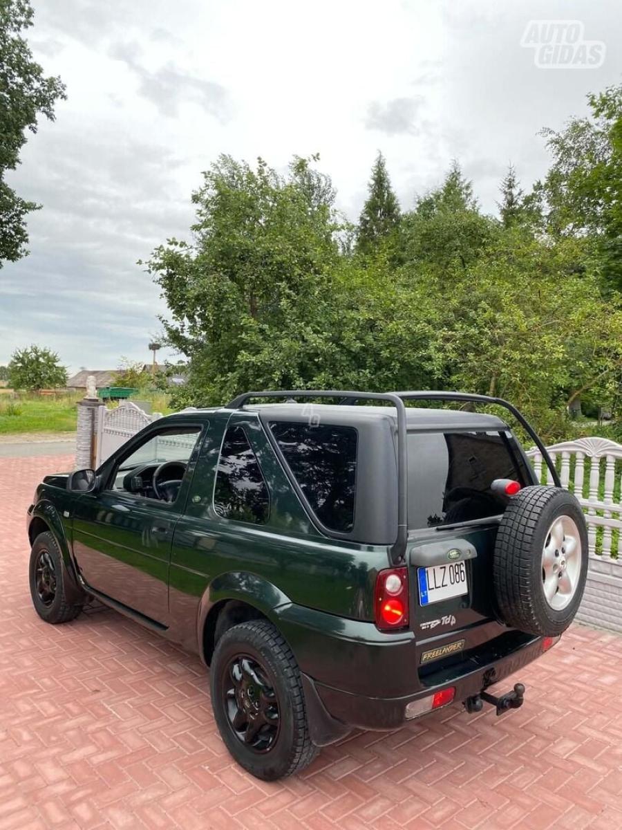 Green Land Rover Freelander 2003 in Pakruojis, with an engine capacity of 2.00 L and mileage of 297 thousand km for 2500 €, photo 5 on AUTOMOTO.COM.LV
