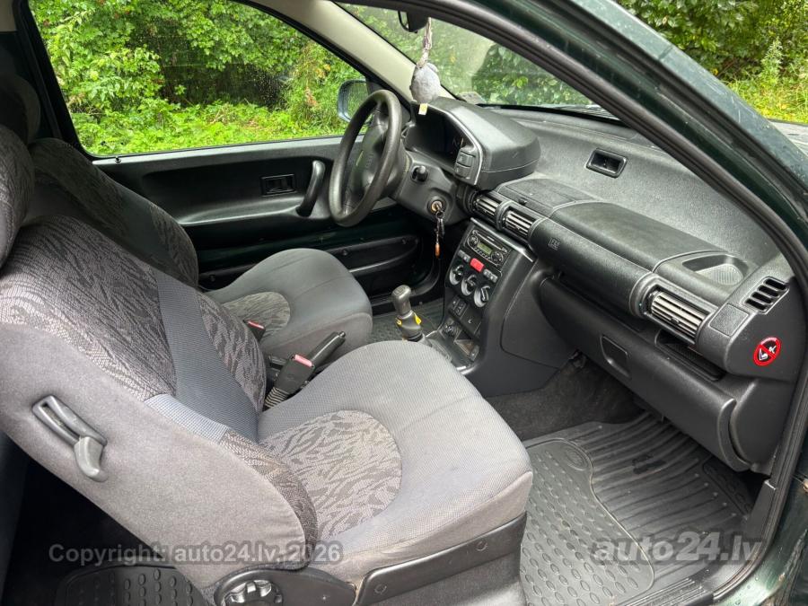 Zaļš Land Rover Freelander 2003 Tallina, ar dzinēja tilpumu 2.00 L un nobraukumu 218 tūkst. km par 2299 €, foto 7 vietnē AUTOMOTO.COM.LV