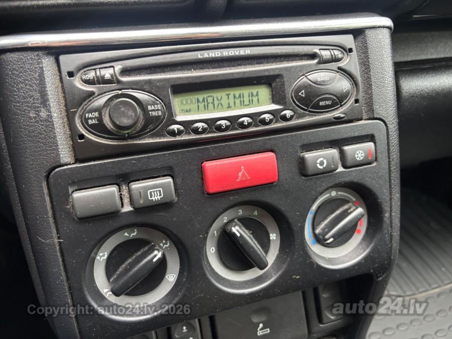 Zaļš Land Rover Freelander 2003 Tallina, ar dzinēja tilpumu 2.00 L un nobraukumu 218 tūkst. km par 2299 €, foto 14 vietnē AUTOMOTO.COM.LV