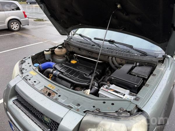 Zaļš Land Rover Freelander 2004 Rīga, ar dzinēja tilpumu 2.00 L un nobraukumu 294 tūkst. km par 2350 €, foto 9 vietnē AUTOMOTO.COM.LV