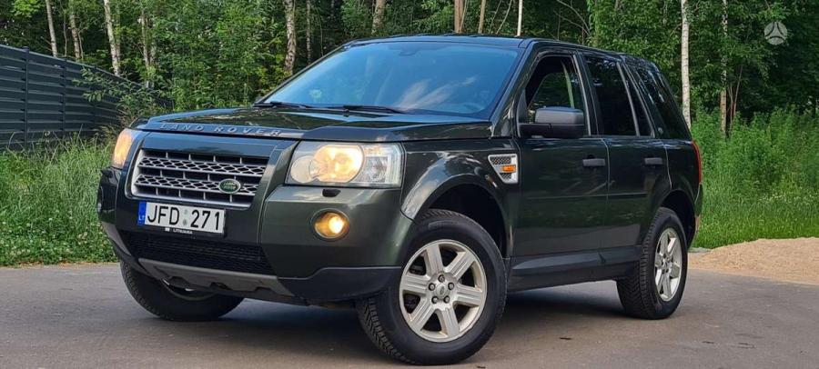 Green Land Rover Freelander 2008 in Vilnius, with an engine capacity of 2.18 L and mileage of 365 thousand km for 3500 €, photo 1 on AUTOMOTO.COM.LV